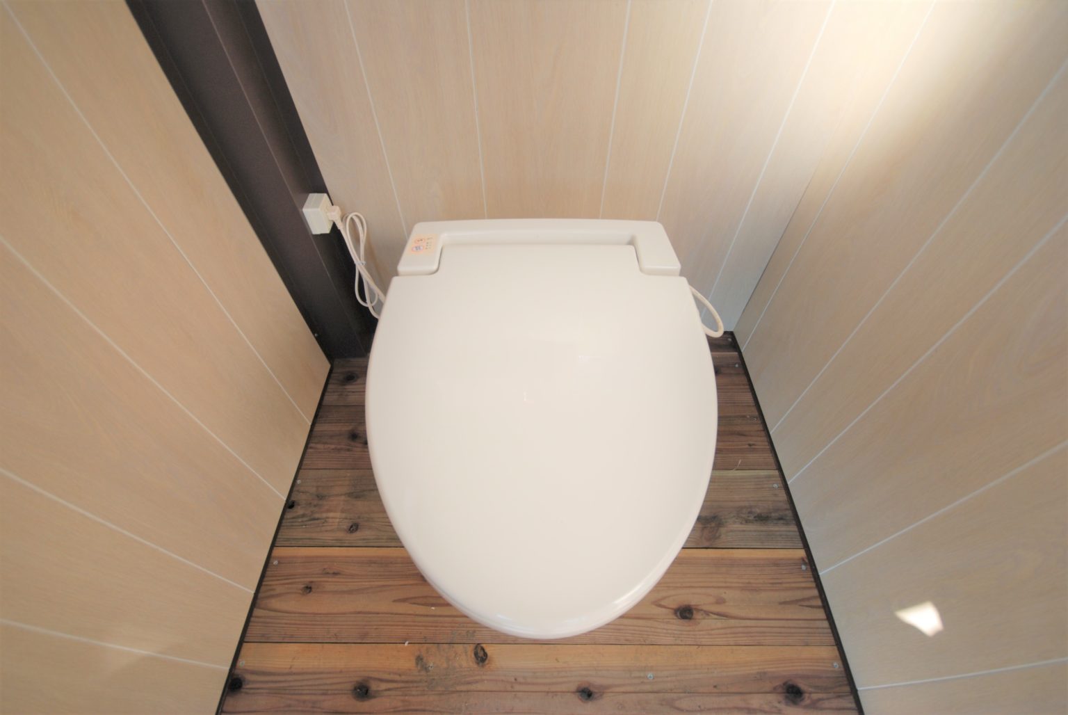 バイオトイレが臭わない理由とは？臭いがしない科学的メカニズムを徹底解説 | バイオトイレナビ